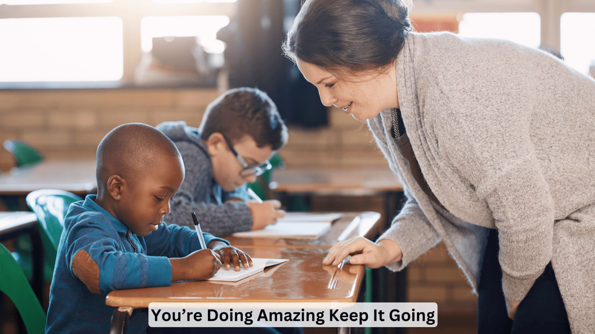 15 Other Ways to Say “Keep Up The Good Work” (With Scenarios)